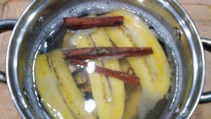 Boil 1 banana with a cinnamon stick in the evening: you will get many ...